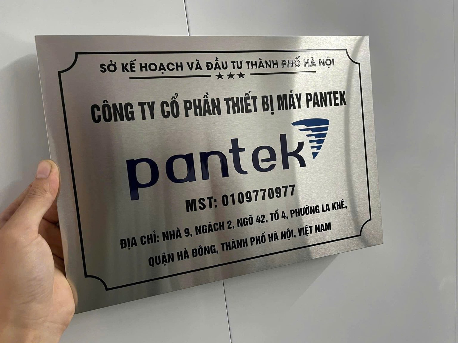 Làm biển công ty, biển văn phòng tại Long Biên - Công Ty Cổ Phần Tân ...